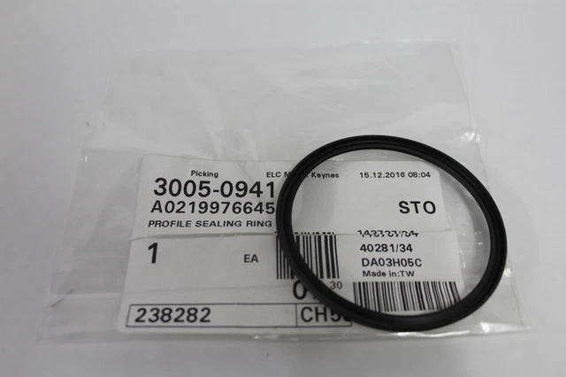 NEW GENUINE MERCEDES-BENZ OM651 Intercooler Pipe Seal A0219976645 EUR ...