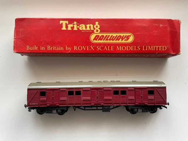 TRIANG RAILWAYS R227 Utility Van Maroon S2357.S Boxed £17.99 - PicClick UK