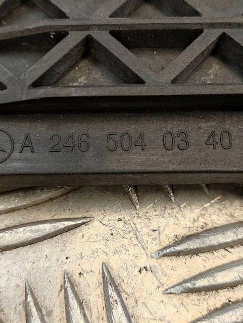 MERCEDES-BENZ B W246 W242 2013 radiator mount bracket A2465040340 ...