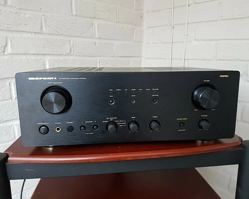 MARANTZ PM7000 AMPLIFIER - Voted amp of the year 2000 Including remote ...