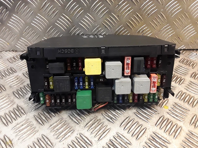 MERCEDES-BENZ W212 E 300 Híbrido Caja de Fusibles Sam Unidad 2129006924 ...