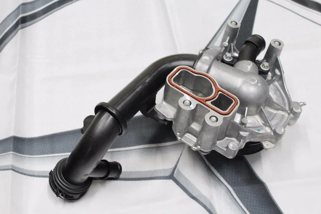 NEW GENUINE MERCEDES-BENZ Om651 Enginge Cooling Water Pump A6512000300 ...