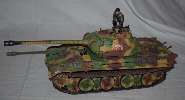 COLLECTORS SHOWCASE CS00355 WWII German Panther Tank Ausf. G Normandy ...