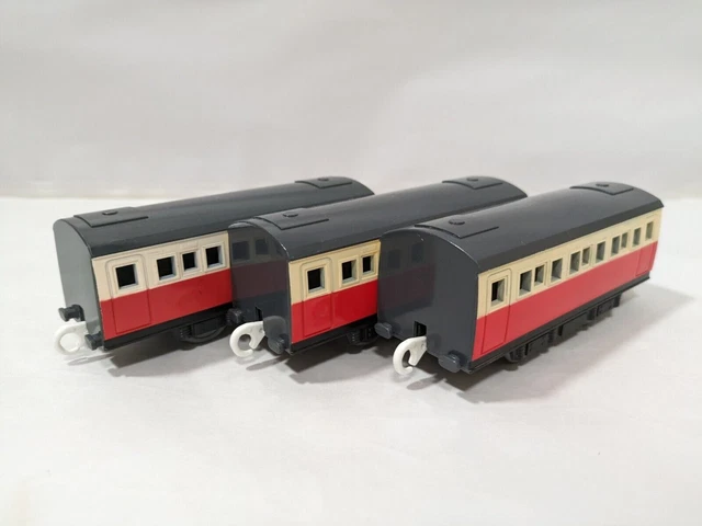 THOMAS & FRIENDS TOMY Plarail Trackmaster set of 3 Red Express Coach ...