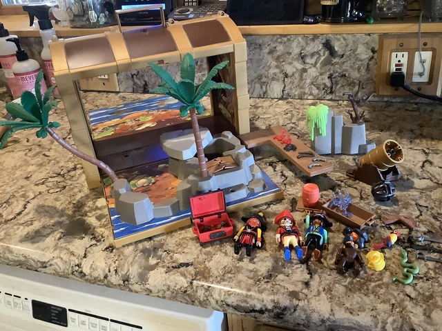 PLAYMOBIL #5737 TAKE ALONG TREASURE CHEST PIRATE PLAY SET 99% Complete ...