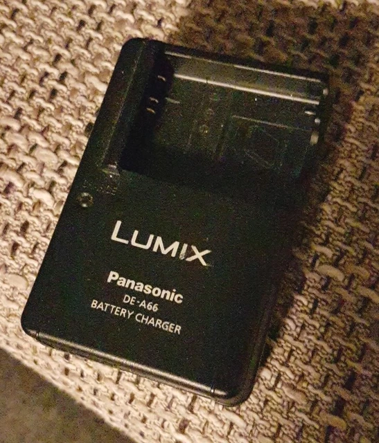 ORIGINAL LUMIX PANASONIC DE-A66 Battery Charger Ladegerät für ...