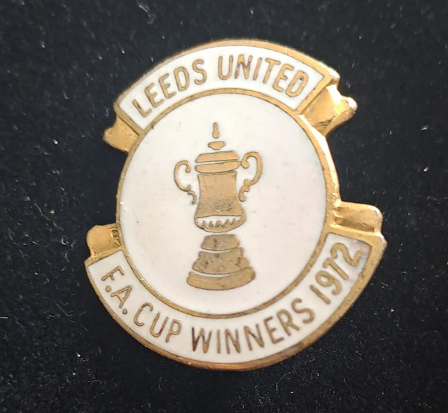 RARE VINTAGE LEEDS UNITED 1972 FA CUP WINNERS 1970s PIN BADGE RARE FIND ...