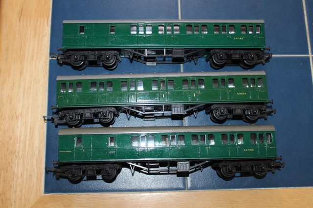 3 TRIANG SOUTHERN Railways Passenger Coaches Oo/Ho Gauge £15.00 ...