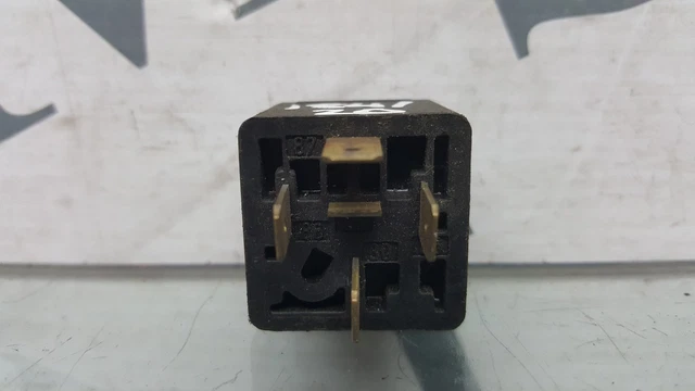 MERCEDES BENZ BOSCH Kraftstoffpumpenrelais 0332019151 EUR 17,87 ...