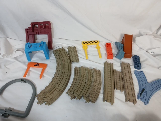 MATTEL THOMAS THE Tank Engine Trackmaster Track Bundle Of 20 Pieces £9. ...