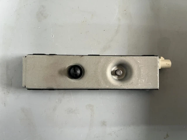 ORIGINAL MERCEDES BENZ Antennenverstärker A2139057100 NEU EUR 49,00 ...