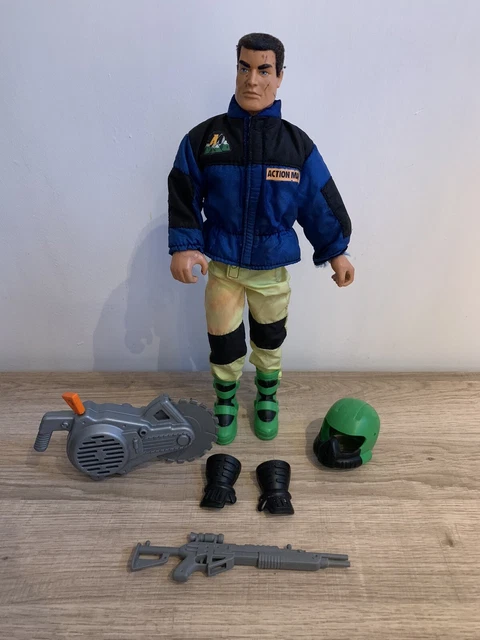 HASBRO ACTION MAN Snowboard Raider figurine + accessoires (lire) EUR 5 ...
