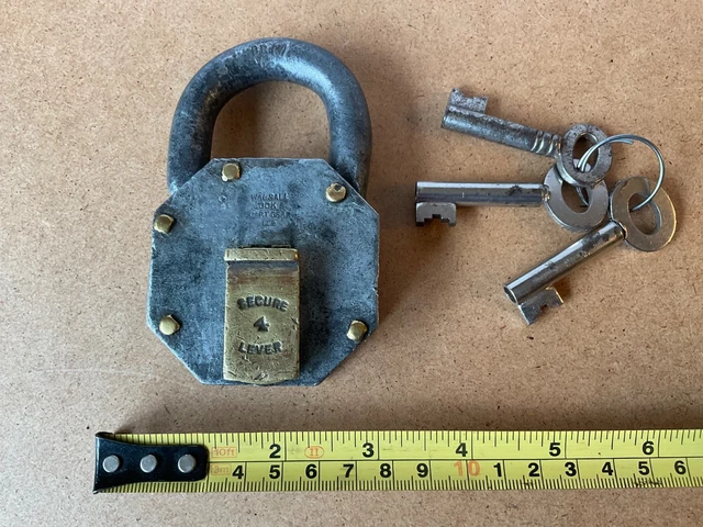 RARE VINTAGE UNUSUAL Heavy Duty Octagon Old Railway Gate Padlock & 3 ...