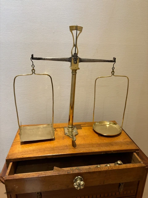 UNE BALANCE TRÉBUCHET du 19eme siècle. EUR 200,00 - PicClick FR