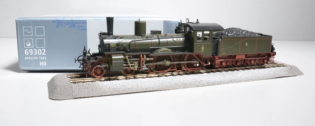 LOCOMOTIVE À VAPEUR Roco 69302 P4.2 d. KPEV avec voie de présentation ...