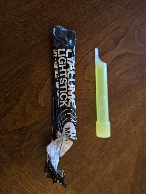 VINTAGE 1981 CYALUME LIGHTSTICK outdoor bicicletta vintage GLO STICK ...