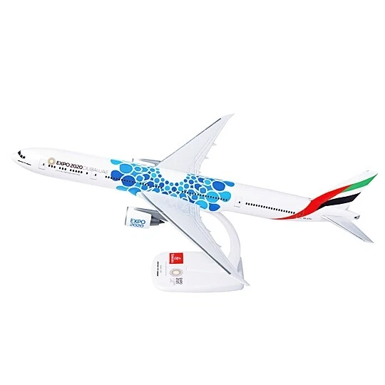 EMIRATES SCALE 1-200 model Boeing B777-300ER Expo 2020 #01 A6-EPK Blue ... EMIRATES SCALE 1-200 model Boeing B777-300ER Expo 2020 #01 A6-EPK Blue ...