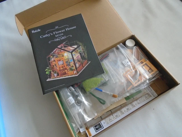 ROLIFE CATHY’S FLOWER House DIY Miniature House 1:24 DG104 Model Kit ...