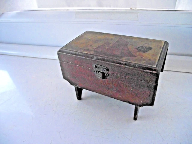 ANTIQUE WOODEN COTTON Sewing Box Chadwick's Super Six Chord See ...