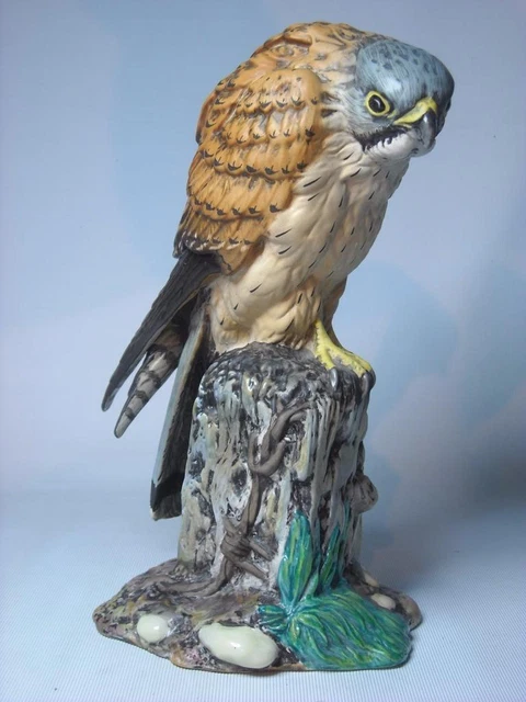 ROYAL DOULTON KESTREL Figurine DA 205 Artist Signed Ltd Ed #237/2500 ...