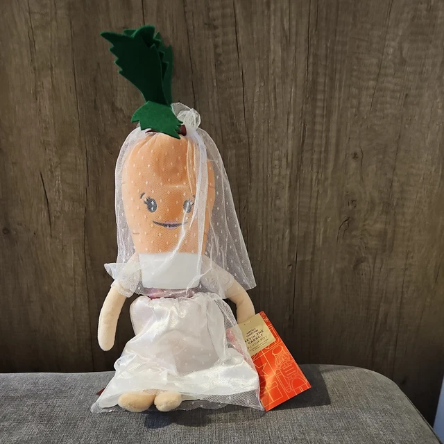 ALDI KATIE THE Carrot Soft Toy Christmas 2025 Wedding Dress £15.07 ...