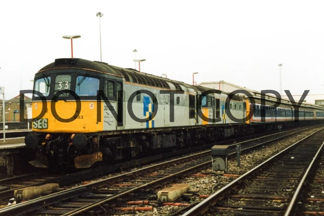 UK DIESEL TRAIN Railway Photograph Of Class 33 33033 Loco. Rm33-407 £1. ...