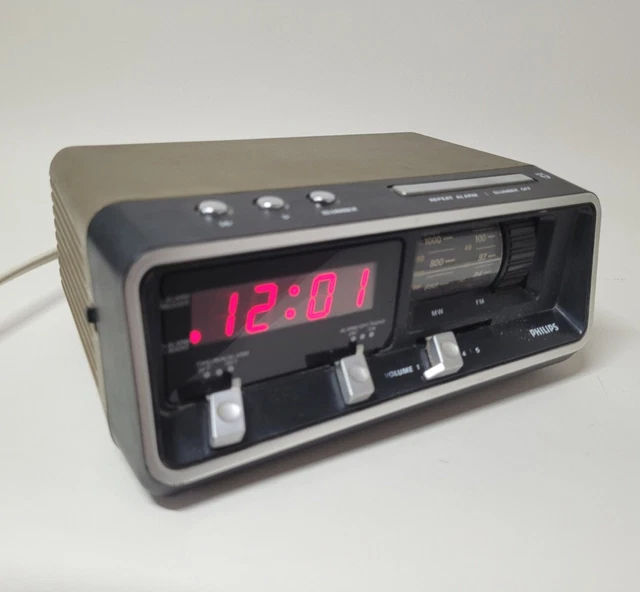 PHILIPS 1970S RETRO Radio Alarm Industrial Look Red Analogue PZ1 ...
