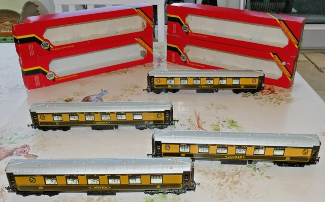 HORNBY. 4 X PULLMAN COACHES. SHEILA, AGATHA, LUCILLE & URSULA. BOXED ...