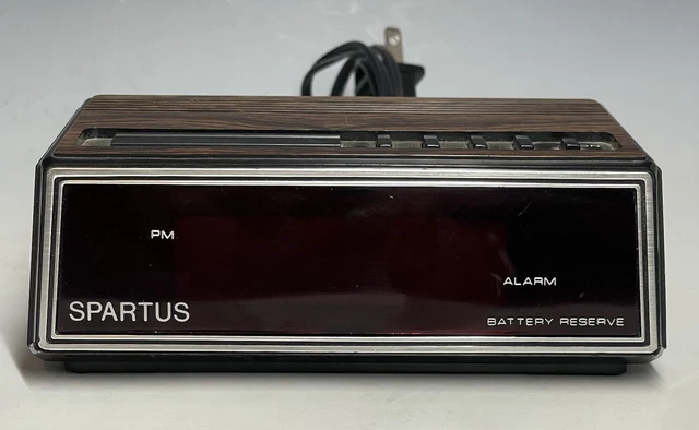 WORKING SPARTUS ALARM Clock Model 1108 Vintage Wood Panel Digital ...