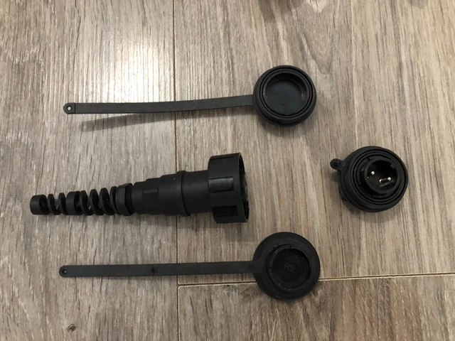 BULGIN CONNECTOR, 2 Pin, In-line Plug & Socket, Female kit IP68 ...