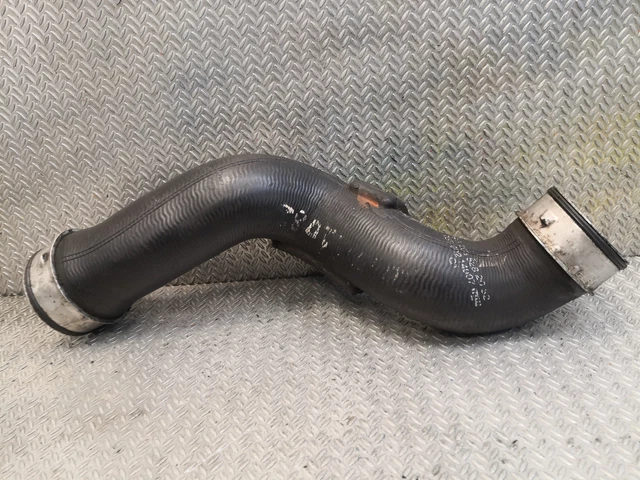 MERCEDES-BENZ W203 C 220 CDI Intercooler Hose Pipe 2035282082 110kw EUR ...