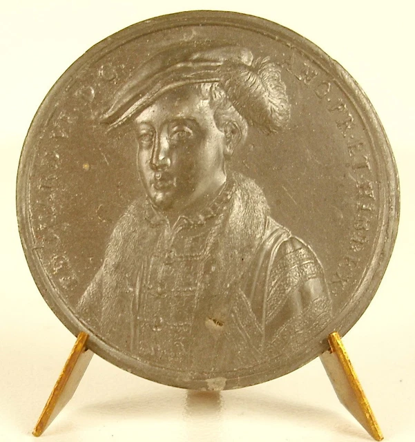 MEDAGLIA EDWARD VI Cappello & Feather Cloak & Ermellino Sc Jeans ...