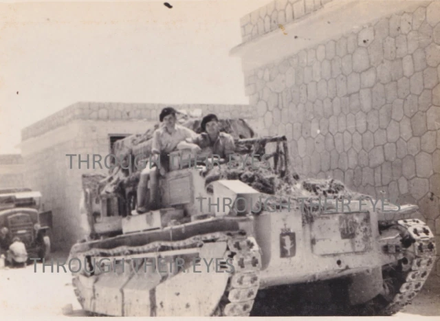 ORIGINAL WW2 PHOTO Australian Army Vickers Medium tank 1941 Mersa ...