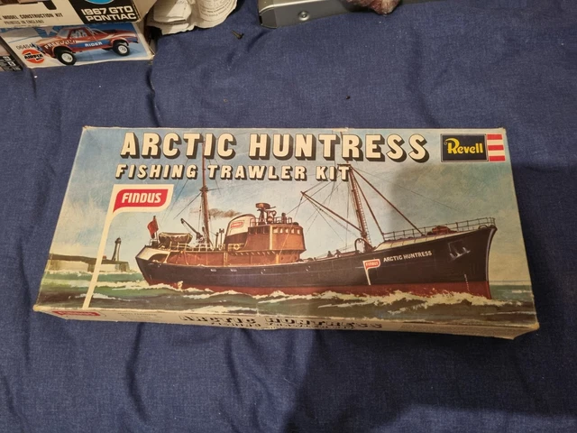 REVELL 1973 ARCTIC Huntress Fishing Trawler FINDUS Tie In 1:142 Airfix ...