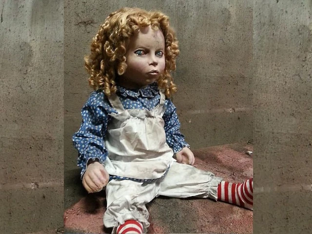 DEADLY DOLL FRIGHTRONICS Distortions Unlimited Halloween Animated ...