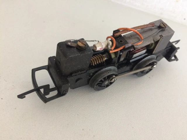 HORNBY TRIANG 0-4-0 LOCO CHASSIS XO4 MOTOR WHEELS RODS COUPLINGS x04 ...