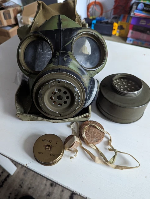 AUSTRALIAN LIGHT ANTI Gas Mask Respirator WW2 British Commonwealth £542 ...