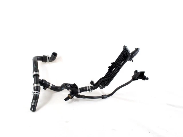 32222677 DOUILLE TUYAU Eau Liquide Refroidissement VOLVO XC90 2.0 I 4X4 ...