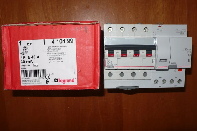 LEGRAND 411190 DISJONCTEUR DIFFERENTIEL 4POLES 40A 30mA TYPE AC TETRA. 40AMPERES EUR 134,00 ...