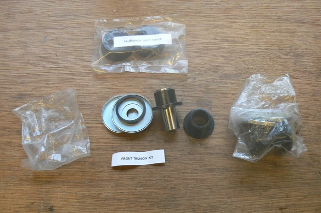 TRIUMPH SPITFIRE HERALD GT6 Vitesse Front Trunnion Bushes & Trunnion ...