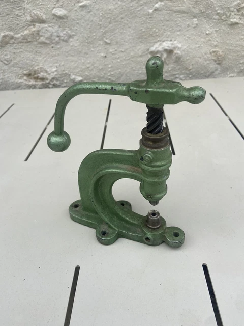 PRESSE A RIVETS Riveter Riveteuse Oeuillet- Daude Outil De Cordonnier ...
