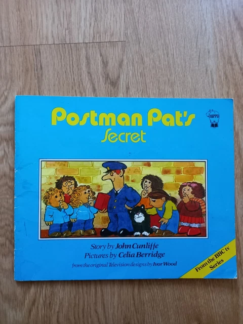 POSTMAN PAT'S SECRET (Postman Pat Story Books) by Cunliffe, John Hard ...