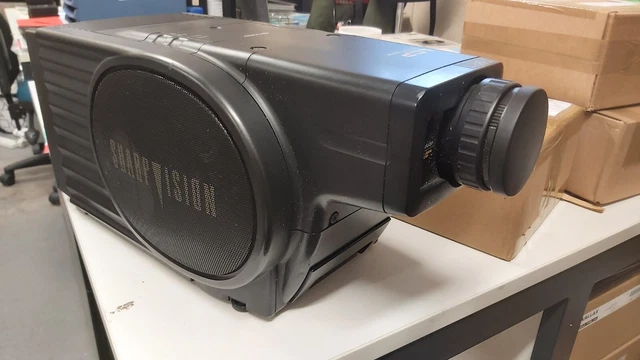 SHARP VISION LIQUID Crystal Projector LCD XV-100ZM in hard carry case ...