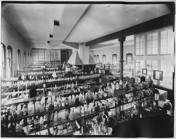 MANHATTAN NY INTERIOR chemistry lab / classroom Columbia University ...