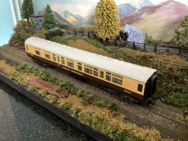 LILIPUT 1235 HO GWR 1st Class Chocolate & Cream Coach. ‘Great Western ...