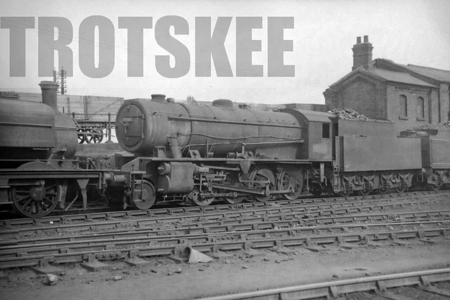 LARGER NEGATIVE BR British Railways Steam Loco 90514 Class WD/8 ...