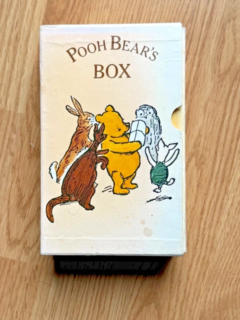 VINTAGE POOH BEARS Box, A.A. Milne, 1977, Paperback - 4-Books Box Set £ ...