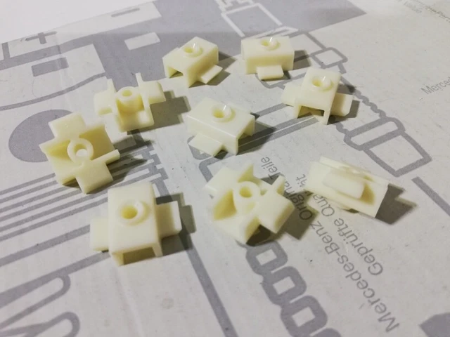 10X BEFESTIGUNG CLIPS Mercedes W124 Verkleidung Tür Beplankung ...