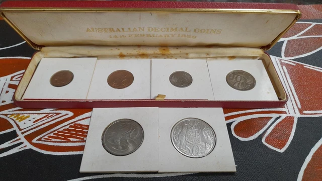 1966 AUSTRALIAN DECIMAL Coins Set Red Display Case 14th February AA-90 ... 1966 AUSTRALIAN DECIMAL Coins Set Red Display Case 14th February AA-90 ...