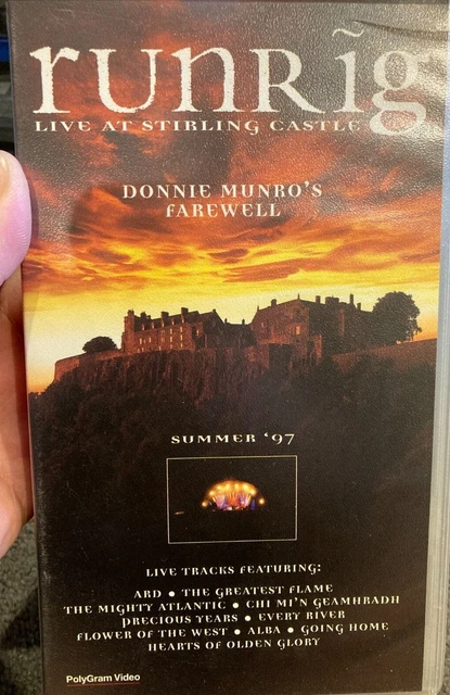 RUNRIG - LIVE At Stirling Castle VHS VIDEO TAPE (Scottish rock music ...